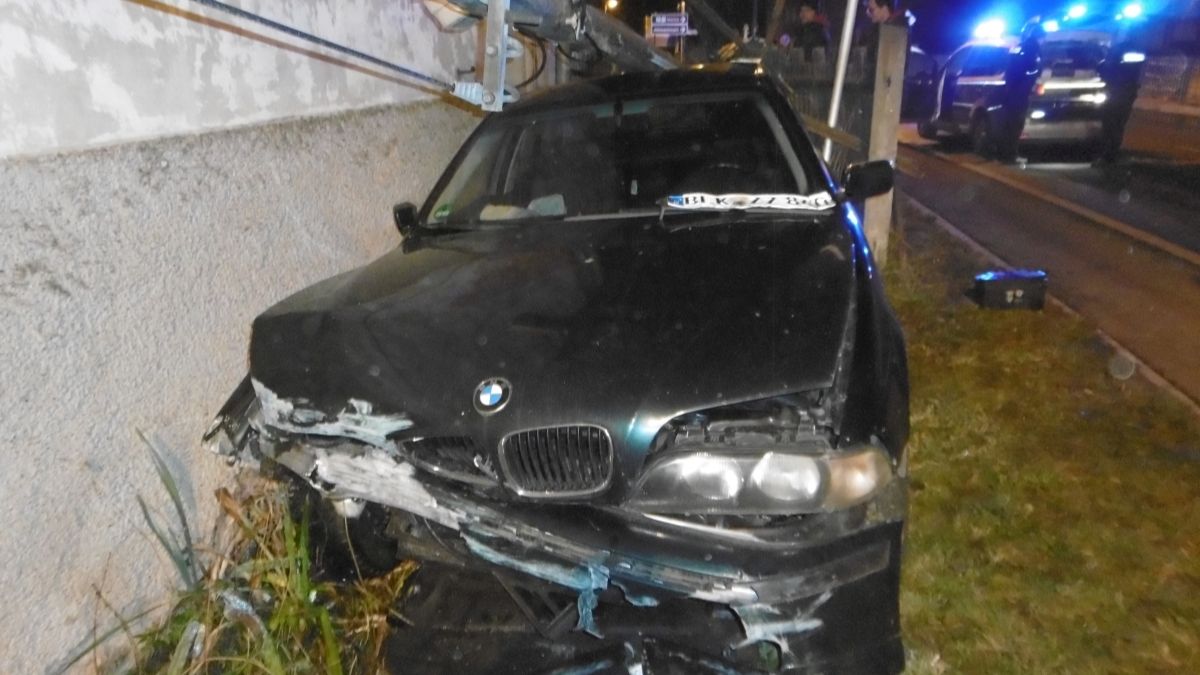 BMW-Fahrer flüchtet vor Polizei - Jena TV - Sehen, was bewegt.