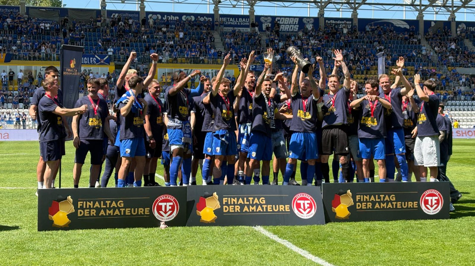 FC Carl Zeiss Jena gewinnt Thüringen Pokal - Jena TV - Sehen, was bewegt.